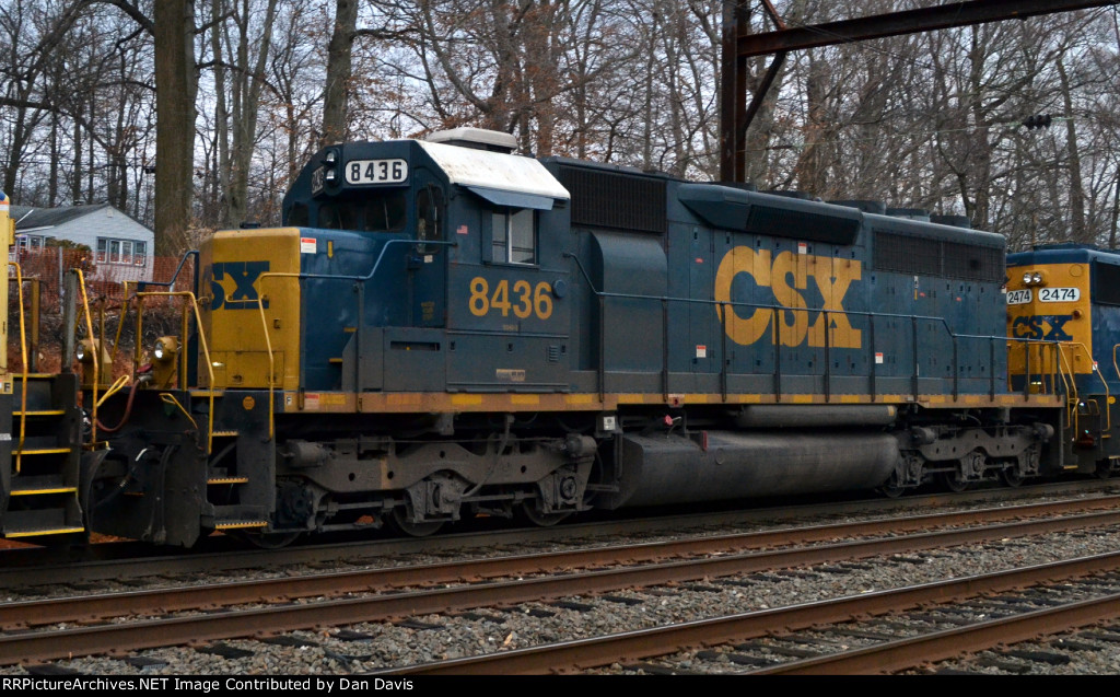 CSX SD40-2 8436 on Q438-31